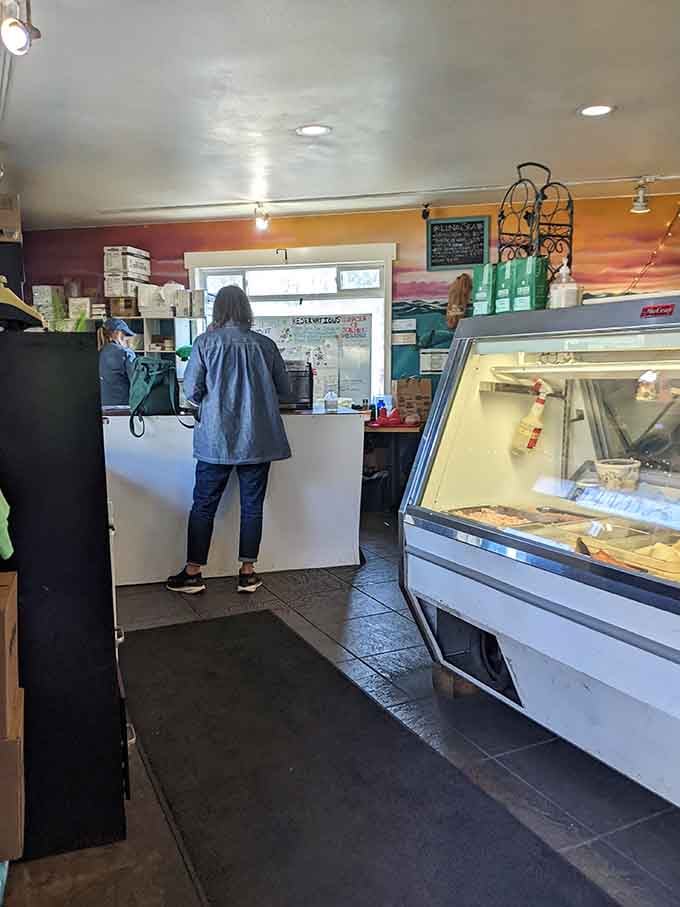 Order at the counter, grab your number, and prepare for seafood that exceeds every expectation.