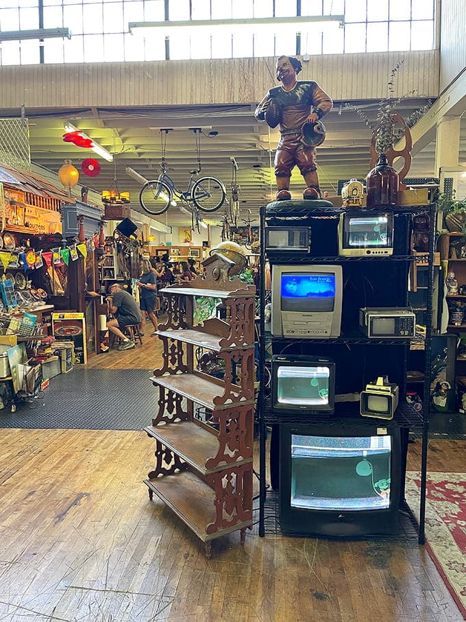 Quirky displays like this prove that vintage shopping is equal parts treasure hunt and art installation.