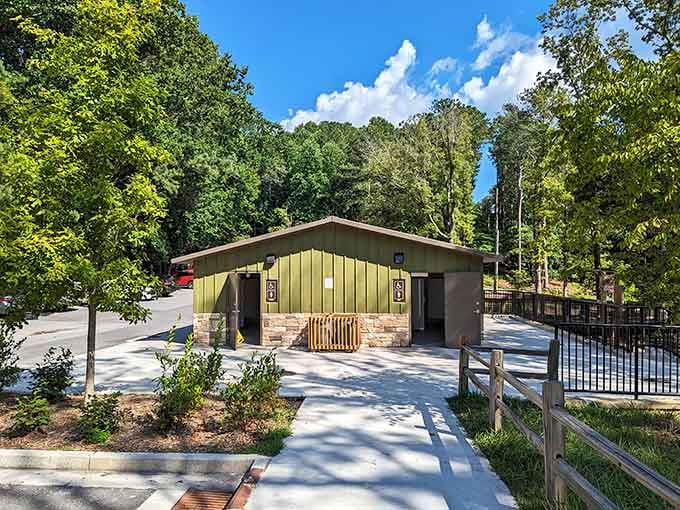 Modern facilities mean you can enjoy nature without completely abandoning civilization's better inventions like indoor plumbing.