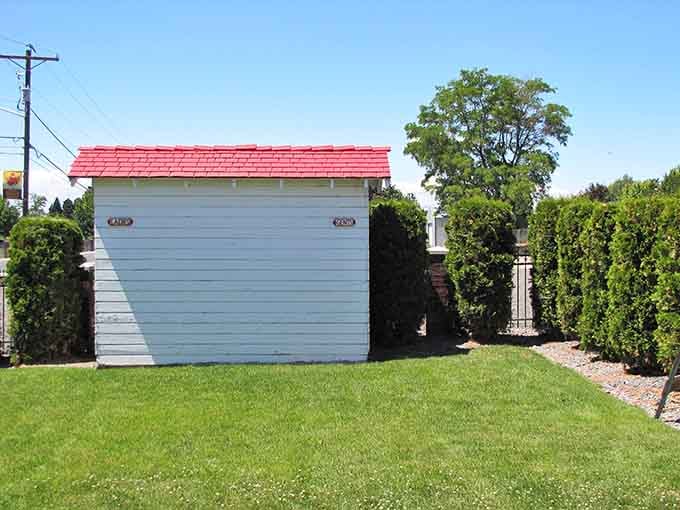 Clean restroom facilities ensure your teapot visit remains comfortable, because even quirky attractions need practical amenities for travelers.