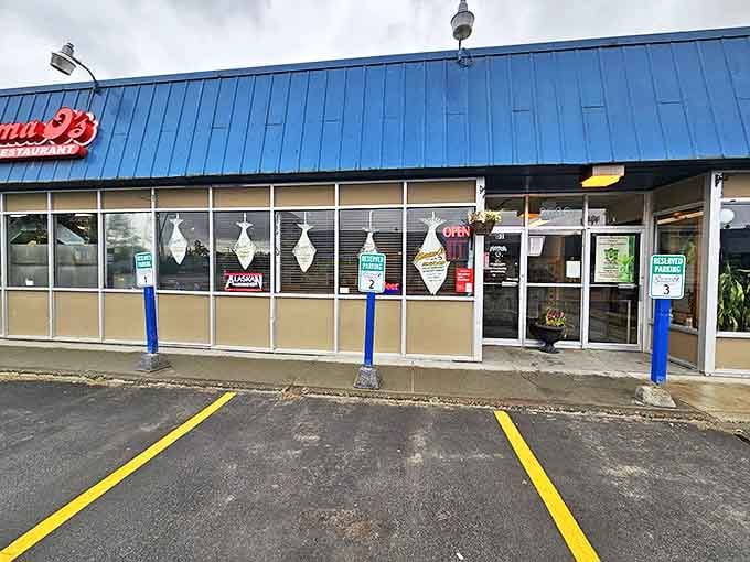 Fish-shaped decorations in the windows&mdash;like little seafood ambassadors inviting you into this blue-sided temple of deliciousness.