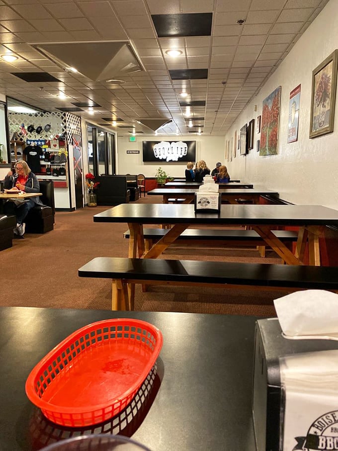 Simple picnic-style tables invite you to focus on what matters: the food. No white tablecloths needed when the meat is this good.