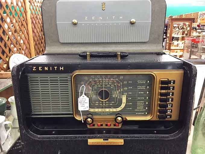 This Zenith radio remembers when families gathered around to hear the news, not scroll through it on smartphones.