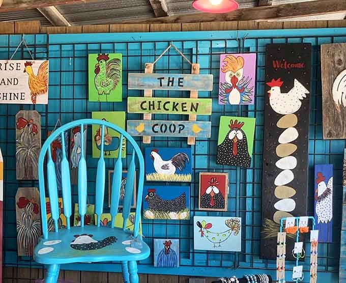 The chicken-themed folk art wall could turn any farmhouse kitchen from plain to Instagram-worthy. Roosters have never looked so fashionable.