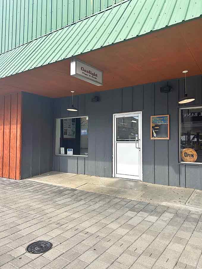 Gaslight's inviting entrance promises the kind of pizza that makes you forget chain restaurants exist for very good reasons.