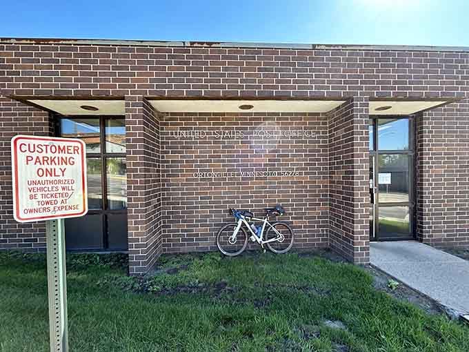 Even the post office embraces that classic midcentury design that makes you nostalgic for simpler mail delivery.
