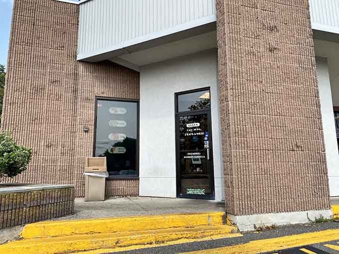 The entrance beckons with promises of pastrami, pickles, and the kind of meal you'll remember fondly.