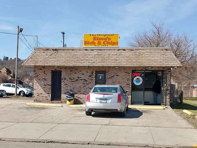 Steve's Fish & Chips keeps it refreshingly simple in an overcomplicated world. No fusion confusion here—just straightforward comfort food that hits the spot.