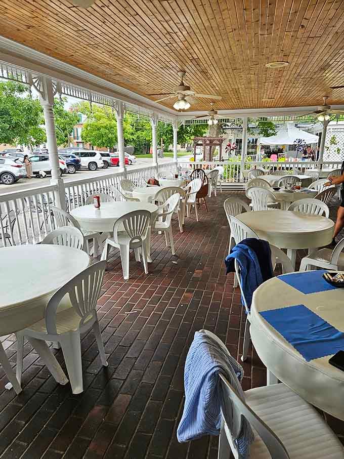 Outdoor seating on the porch lets you enjoy small-town Kimmswick while contemplating your dessert strategy ahead.
