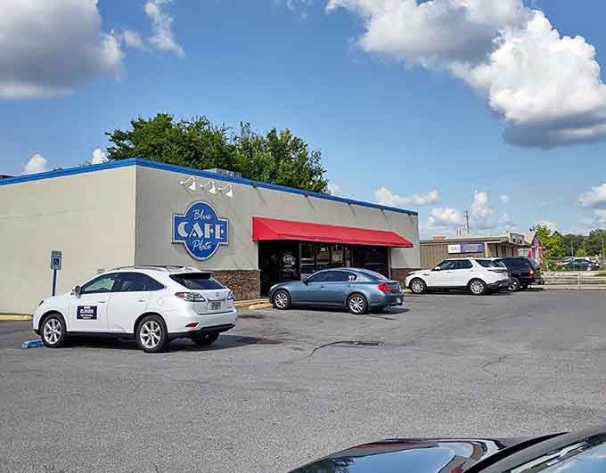 A full parking lot at breakfast time tells you everything you need to know about this place.