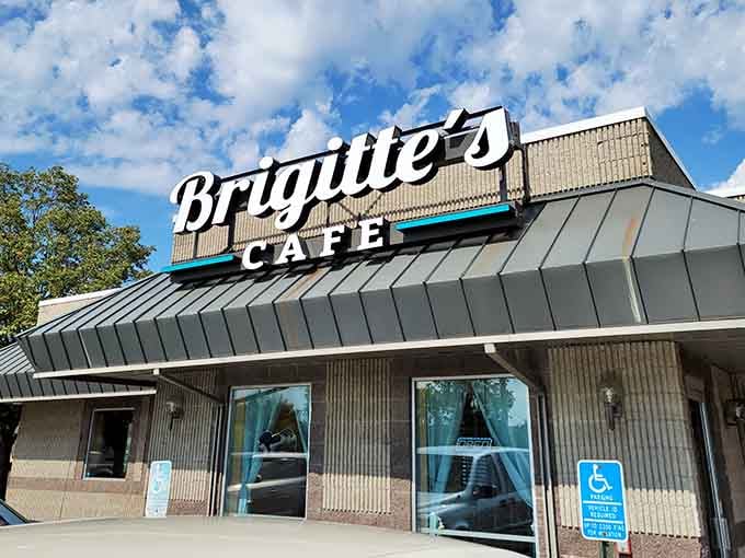 That bold signage means you won't miss this breakfast paradise, even if you're just passing through St. Cloud.