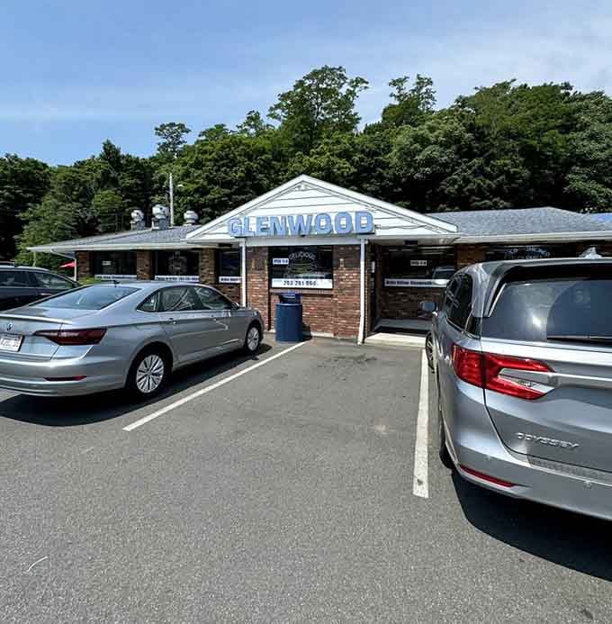 A packed parking lot is always a good sign, especially when it's been this way for nearly seventy years.
