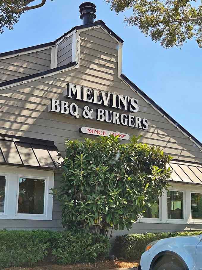 The building's classic architecture and manicured landscaping show that pride extends beyond the plate to every single detail here.