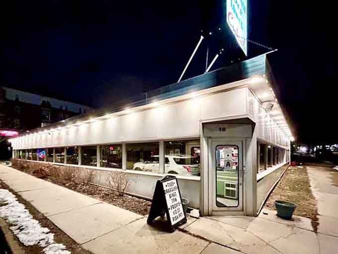 The entrance to Miss Katie's, where countless perfect breakfasts and legendary meatloaf sandwiches await your arrival today.