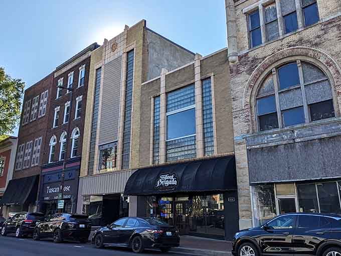 Street-level views reveal a downtown where businesses thrive and pedestrians still outnumber the pigeons on sidewalks.