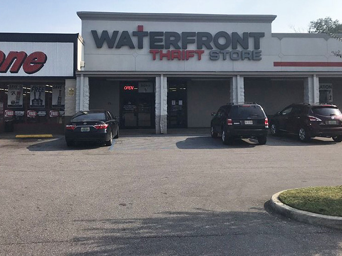 Plenty of parking means you can load up your car without hiking across a massive lot.