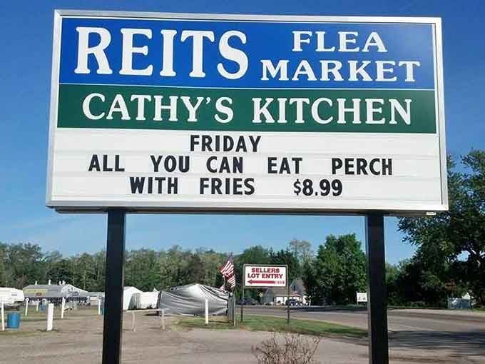 The entrance sign welcomes bargain hunters to paradise where Cathy's Kitchen feeds you and the market fills your trunk with treasures.