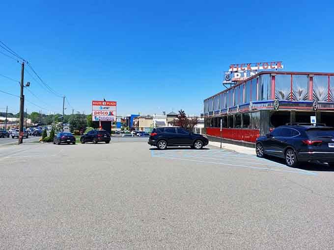 Plenty of parking means the hardest decision you'll make is what to order, not where to leave your car.