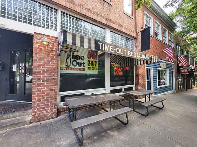 Outdoor picnic tables for when you want your chicken biscuit with a side of fresh air and Franklin Street people-watching opportunities.