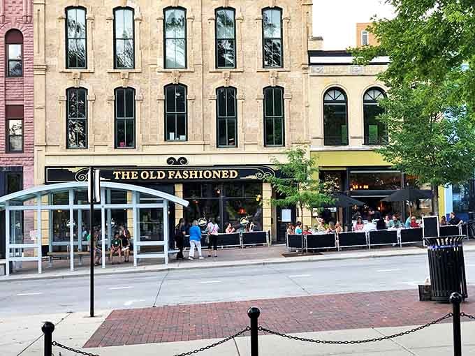 The sidewalk seating offers prime people-watching with a side of fresh air and the constant temptation to flag down passersby: "You really should eat here!"