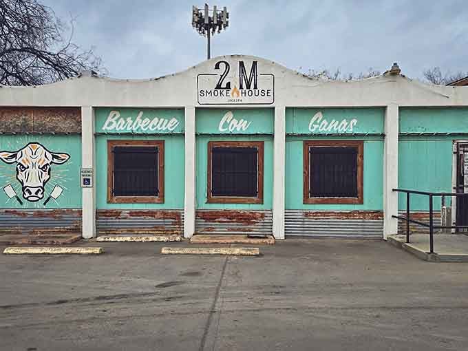 The turquoise facade of 2M Smokehouse promises no frills, just thrills for your taste buds. BBQ paradise in disguise!