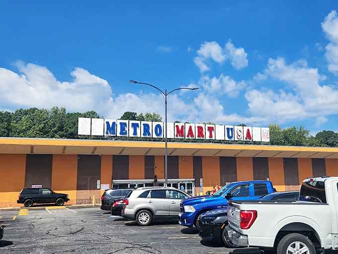 That bold red, white, and blue signage against a perfect Georgia sky practically screams "treasures inside, come find them!"