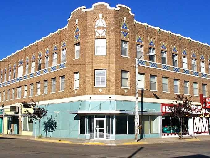 Glasgow's historic downtown building showcases those gorgeous blue decorative accents&mdash;architectural jewelry for a prairie gem.