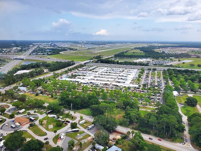 Those packed parking lots tell you everything: people drive from everywhere to explore these endless vendor rows.