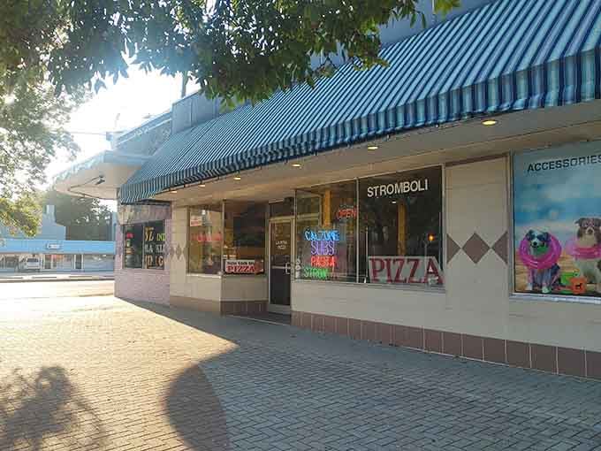 A slice of Americana with Italian soul &ndash; La Vera's storefront promises simple pleasures done extraordinarily well.