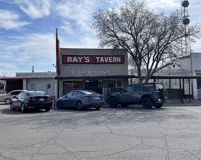 Sometimes the best treasures hide behind humble facades - Ray's proves that culinary gold doesn't need fancy packaging.