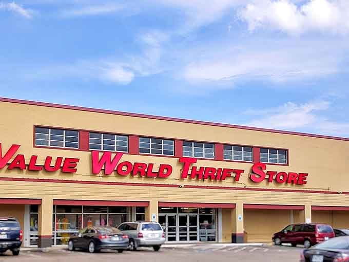 Look at those bold red letters against the blue sky&mdash;this place means business about bargains and deals.