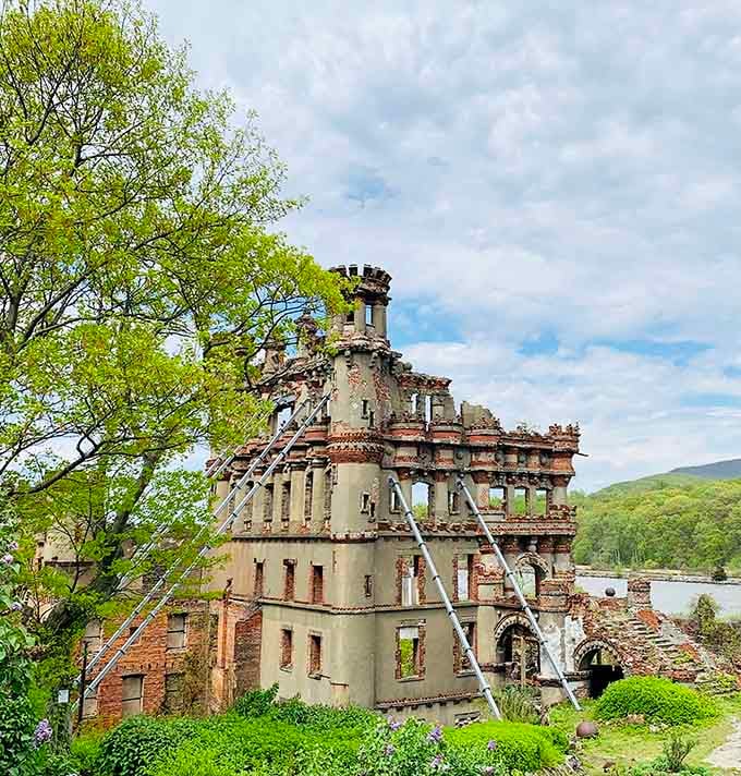 Nature's slowly reclaiming this fortress, turning military history into something hauntingly beautiful and utterly photogenic for Instagram.