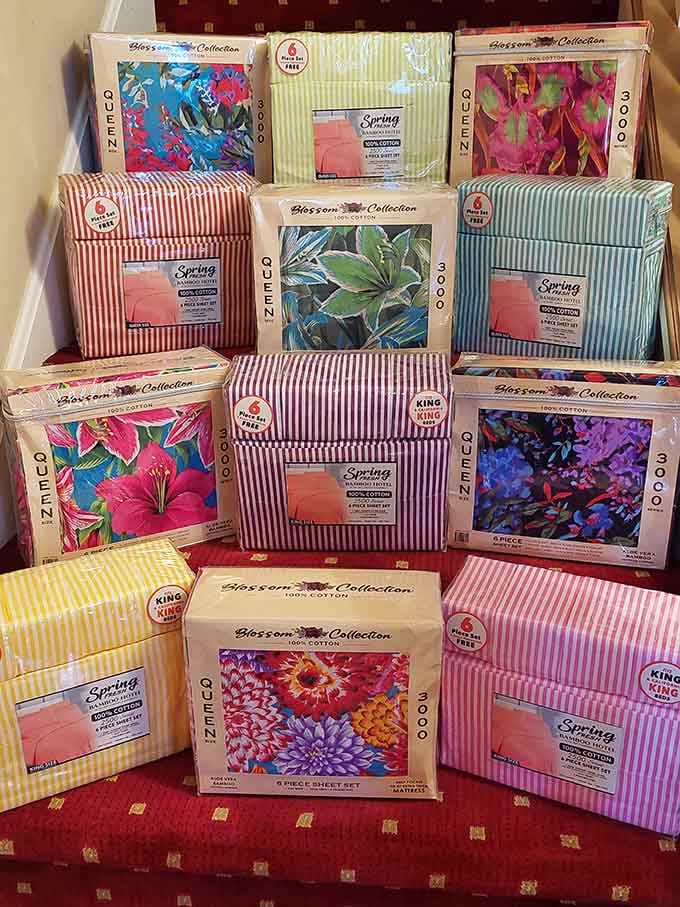 Color explosion! These vibrant Blossom Collection sheet sets prove that sometimes the most unexpected flea market finds are the ones you actually need.