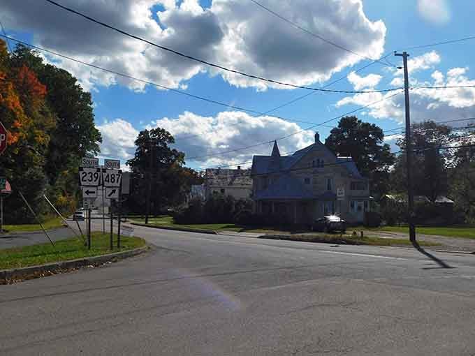 Main Street Benton proves that small-town charm isn't extinct, just patiently waiting to be rediscovered by you.