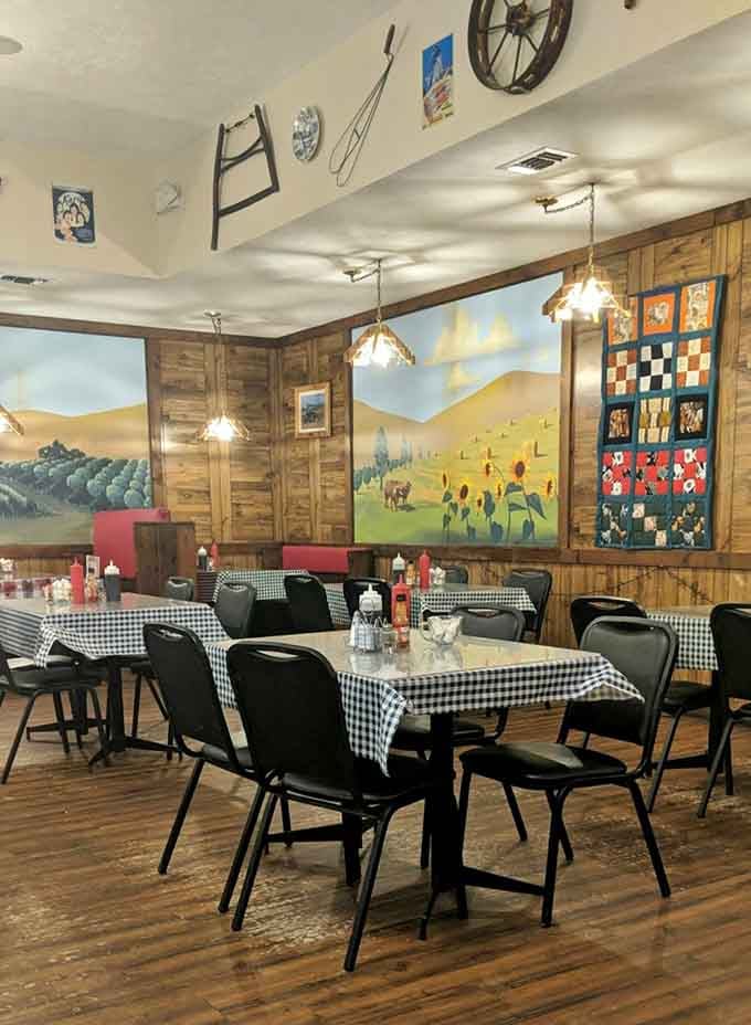 Checkered tablecloths, pastoral murals, and wood everywhere: this is Michigan comfort dining at its finest.