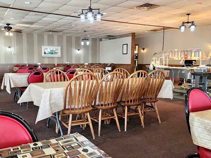 Simple wooden chairs and clean tablecloths create the perfect stage for some seriously satisfying Amish home cooking.