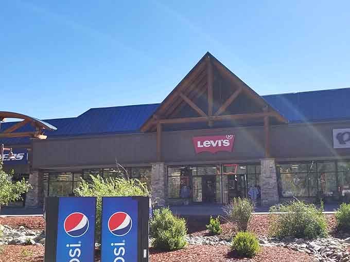 Denim shopping with a view beats mall fluorescent lighting any day of the week, doesn't it?