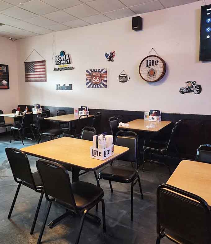 Route 66 signs and Americana decor set the stage for serious eating in this welcoming space.