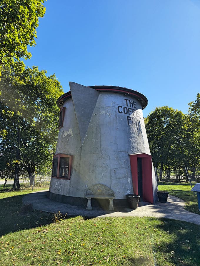 The spout and handle prove someone really committed to the bit, and we're all better for it.