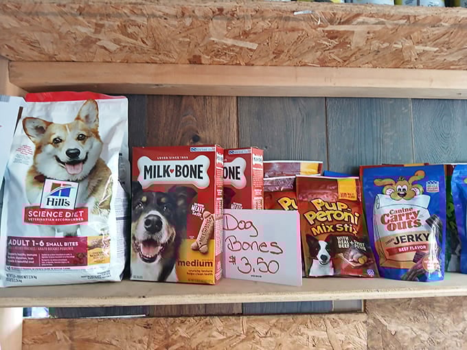 Man's best friend deserves the best treats! This vendor knows that even Fido appreciates a good deal on premium kibble.