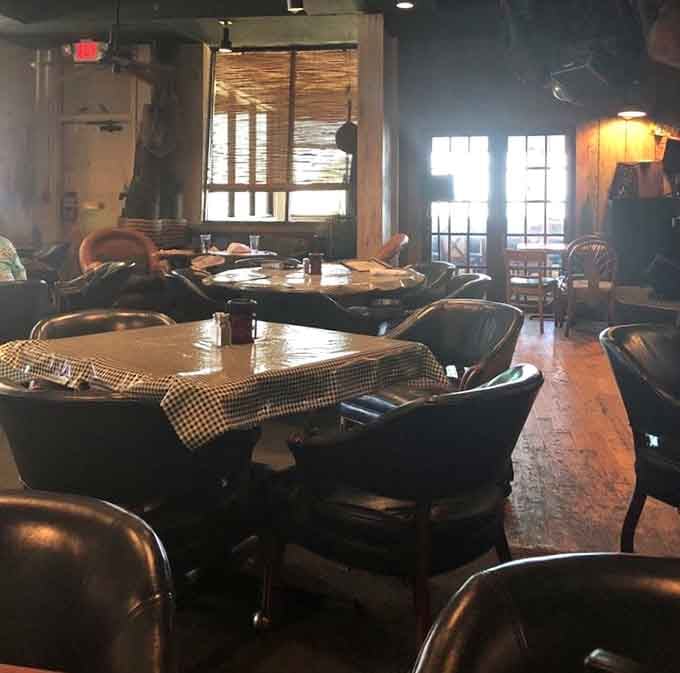 Checkered tablecloths and wooden charm create that perfect "I've discovered something special" atmosphere locals have treasured for years.