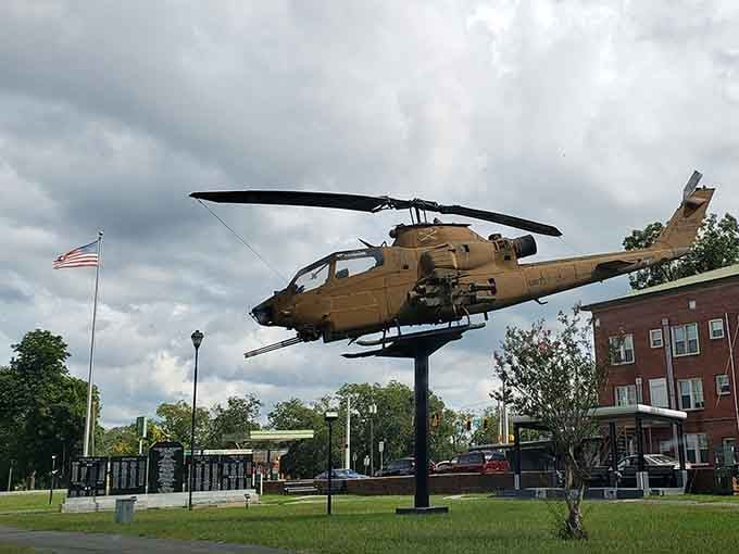 This elevated Cobra helicopter stands as a striking tribute to veterans. Waycross honors its military history without the big-city price tag.