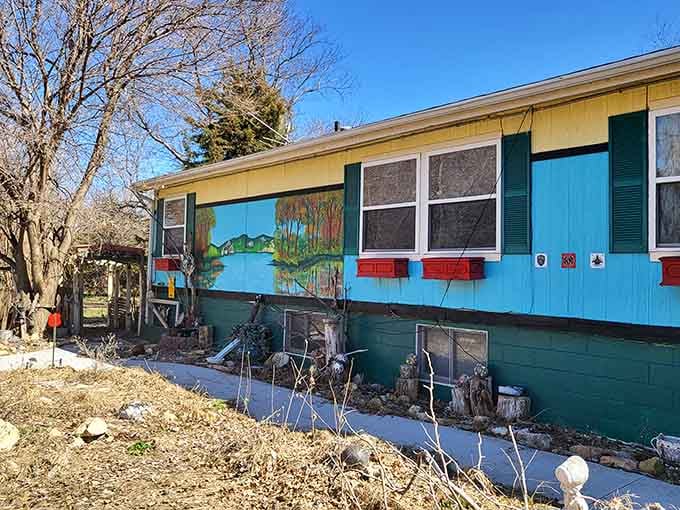 Bigfoot believers, rejoice! This colorful home-turned-museum houses Nebraska's tribute to the elusive forest giant.