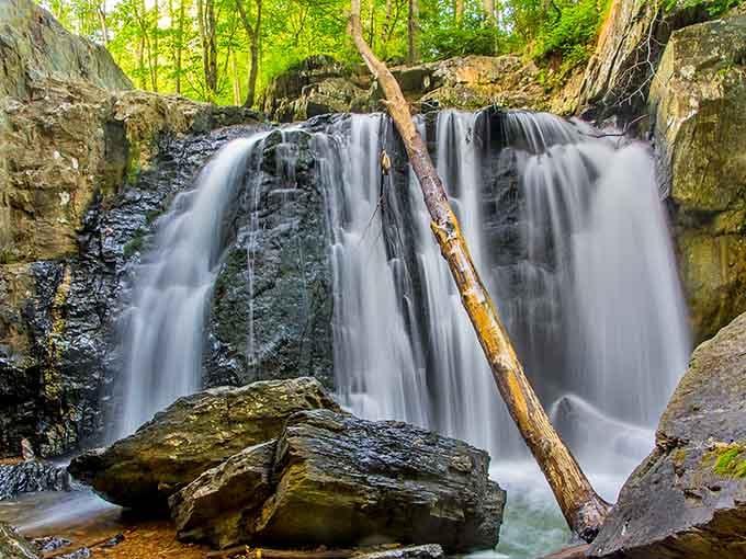 Those curtains of water pouring over the ledge create the kind of swimming hole your grandkids will remember forever.