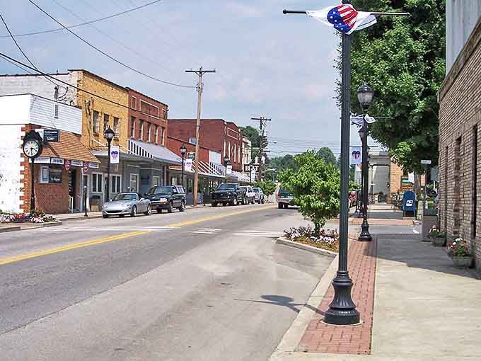 Summerville's main street looks like it stepped out of a Norman Rockwell painting, complete with friendly storefronts.