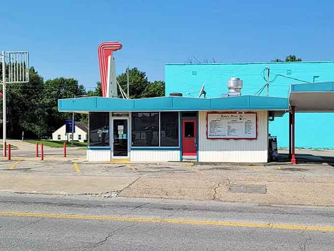 That vibrant turquoise screams "road trip worthy!" Bobo's Drive-In looks exactly like the burger joint of your childhood memories.