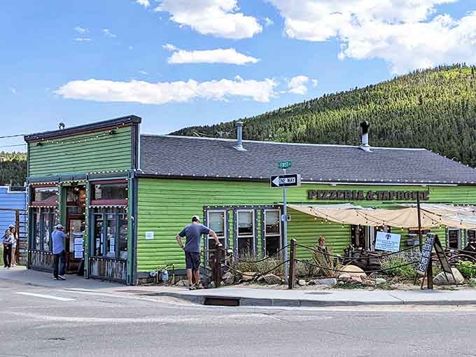 This green gem nestled in the Rockies proves that great pizza can bloom anywhere.