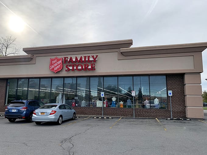 Those wide glass doors and brick accents say "come on in" louder than your neighbor's dinner bell ever could.