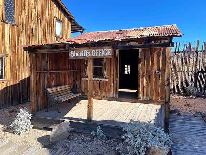 Law and order, frontier style, complete with a bench for contemplating your life choices before trial.