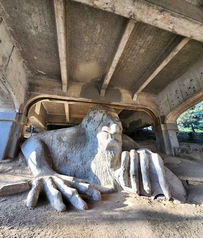 This isn't your garden-variety lawn ornament, folks. We're talking serious sculptural ambition here.